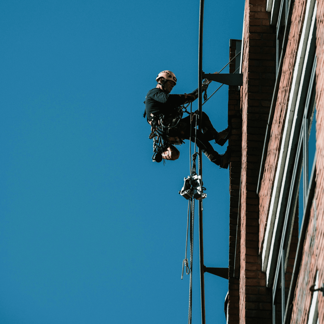 The Benefits of Abseiling Maintenance for High-Rise Buildings - SERA ...
